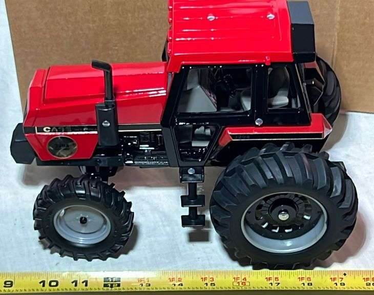 Ertl Case International Die-Cast Metal Toy Tractor Replica in box - Collectors Series May 1985 ...
