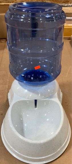 Pet Water Dispenser Station - 1 Gal Replenish Pet Waterer - Metzger ...