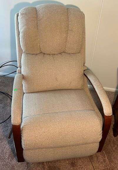 LaZBoy Tan Rocker Recliner with Wood Padded Arms 28”x19.5” - Metzger ...