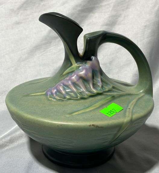 Roseville ceramic pitcher 6"x7" - Metzger Property Services, LLC