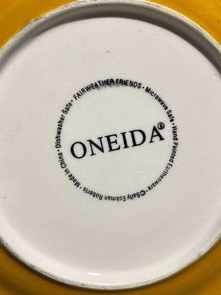 Oneida plate 9" and Deruta ceramic 11" chicken theme - Metzger Property ...