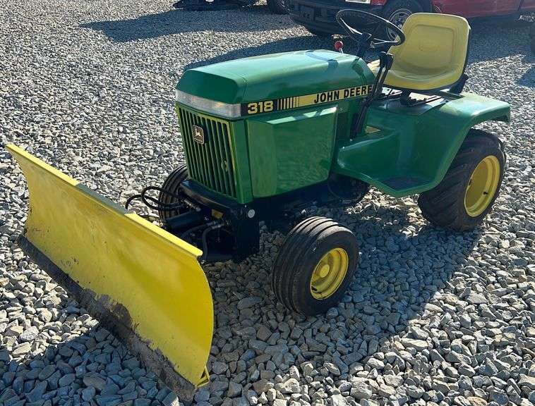 318 John Deere Lawn Tractor w/Hydraulic Blade. Restored and Ready to Go ...