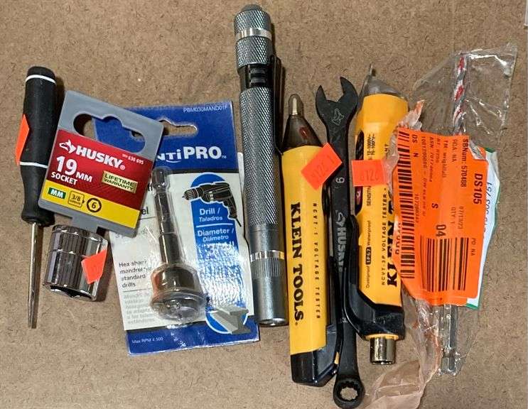 Small tool & accesory assortment - Metzger Property Services, LLC