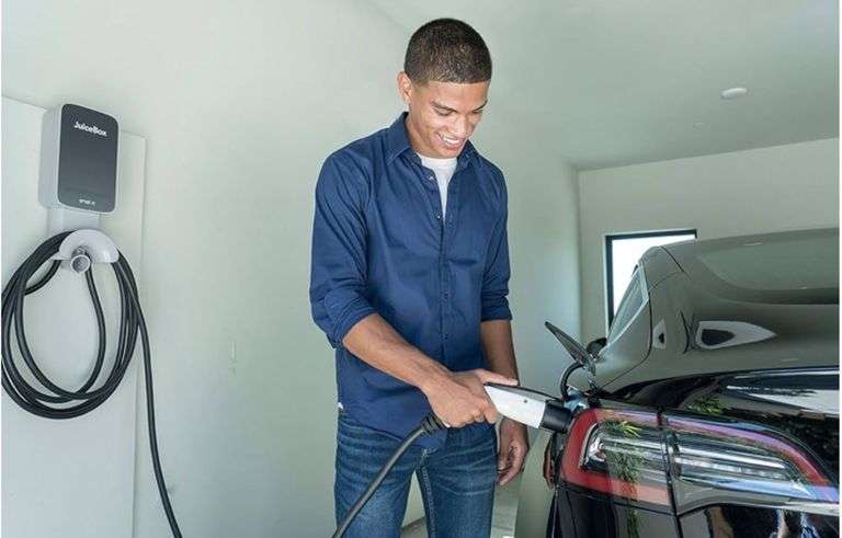 JuiceBox 40 Smart Electric Vehicle (EV) Charging Station with WiFi - 40 ...
