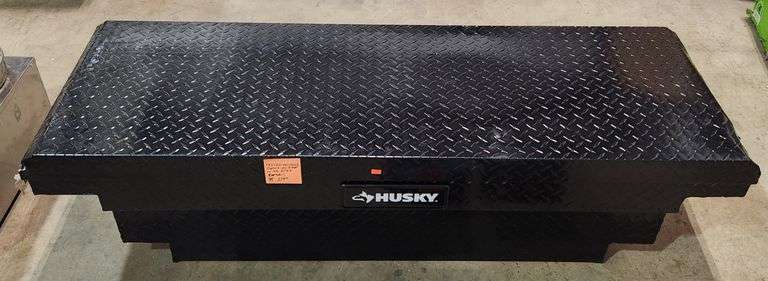 Husky 61.86 in. Matte Black Aluminum Low Profile Mid-Size Crossbed ...