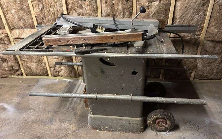 Sears/craftsman contractor series table saw, exact rip - Metzger Property Services, LLC