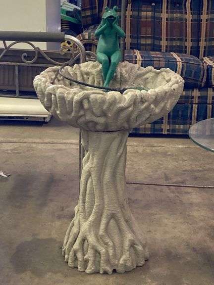 Electric Frog Fountain-26”Hx18”W - Metzger Property Services, LLC