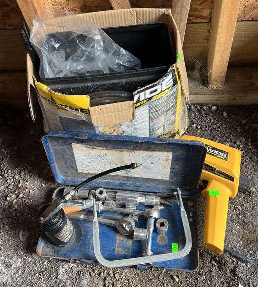 Socket, ratchet, Wagner power painter, saw, grease gun - Metzger ...