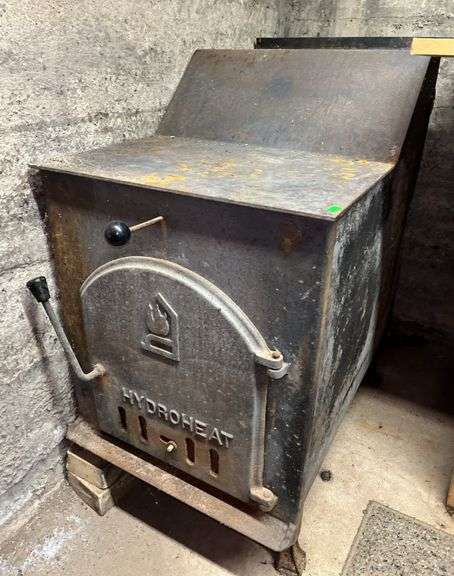 HydroHeat stove 21x35x37 - Located in basement buyer responsible for ...