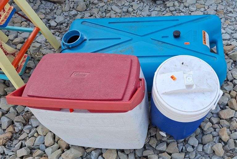 5 Gallon water tank, igloo water jug, Coleman cooler - Metzger Property ...