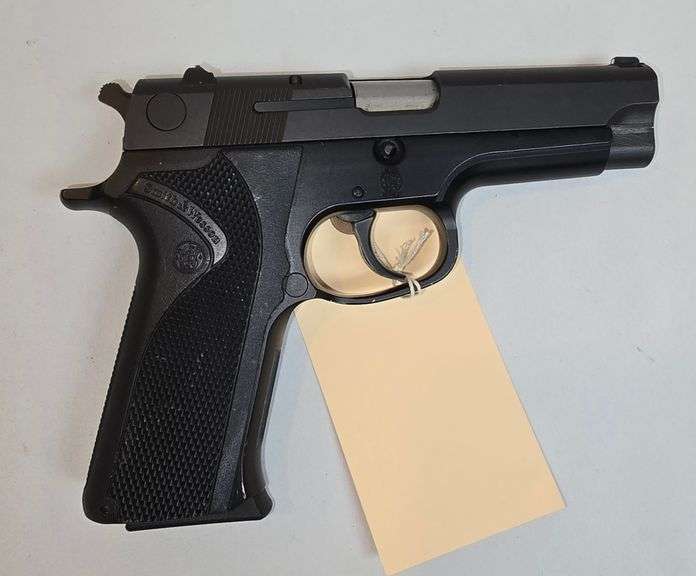 Smith & Wesson Model 915 9mm Pistol - Metzger Property Services, LLC