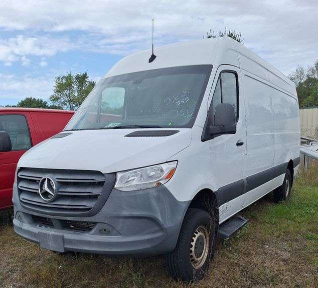 2019 Mercedes-Benz Sprinter 2500/3500 Van, Def issues, has title ...