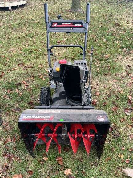 Yard Machines 24in snowblower electric start - Metzger Property ...