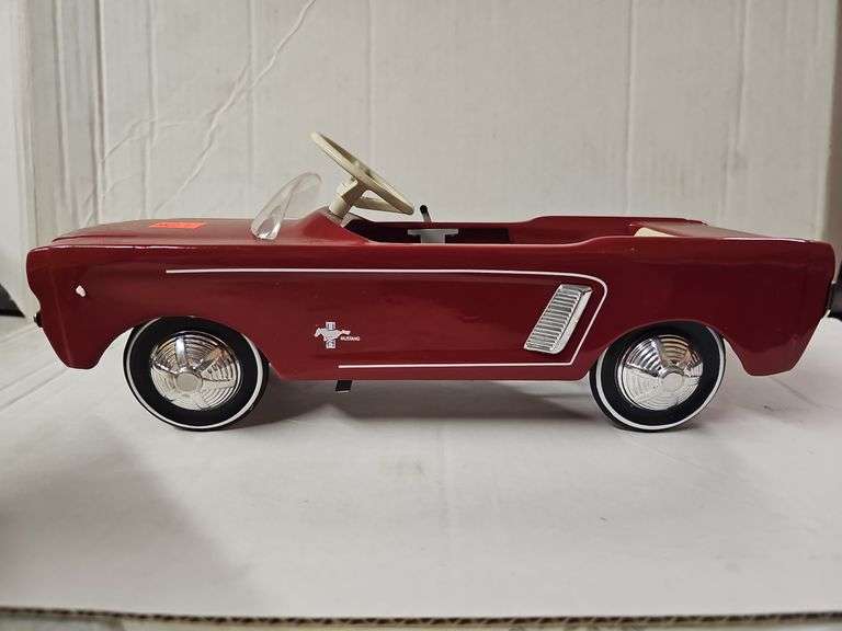 Ford Mustang mini pedal car 1:3 Scale - Metzger Property Services, LLC