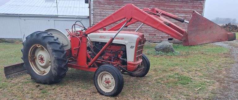 Ford Power Master 801 with Loader, 3pt blade and manure bucket ...