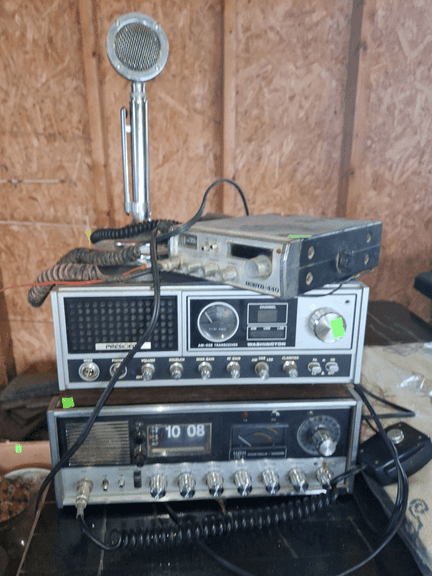 Robyn-440, Sidetalk 10008 and President CB Receivers - Metzger Property ...