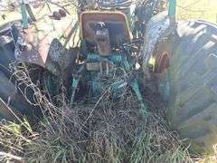 Oliver 1265 Gas Utility Tractor with loader (a chainsaw will be needed ...