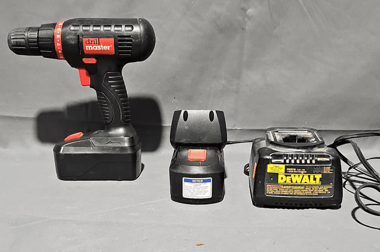 Drill Master 18 Volt Cordless Drill 3/8" w/ Battery/Charger & DeWalt 1 ...