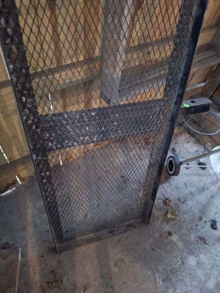 Hitch insert carrier 60x22" - Metzger Property Services, LLC