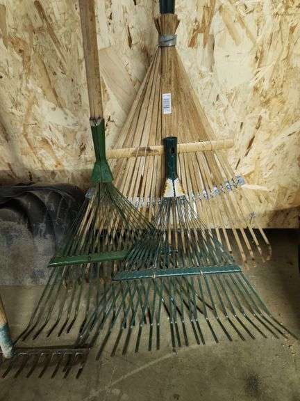 (2) Fan rakes, fan rake head, steel rake and snow shovel - Metzger ...