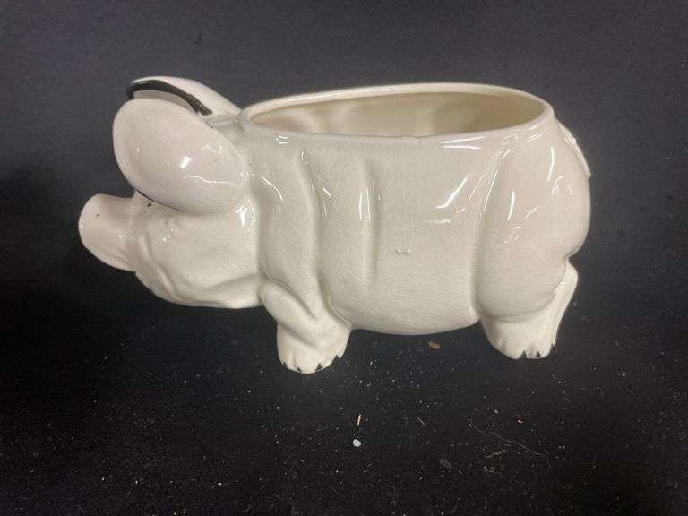 Pottery Pig Planter 7” - Metzger Property Services, LLC