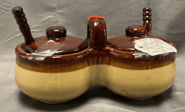 Ceramic double condiment dish with lids & spoons - Metzger Property ...