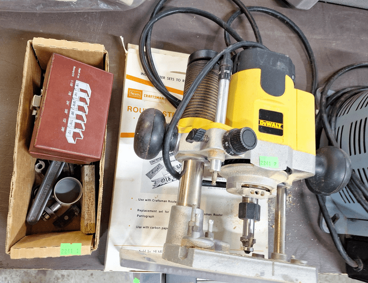 DeWalt Plunge Router and bits - model DW621, craftsman stencil ...