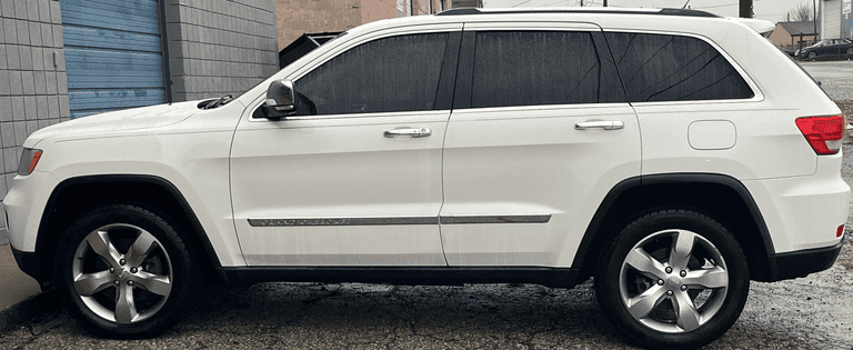 2011 Jeep Grand Cherokee Outlander, Leather interior. new compressor ...