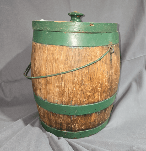 Wood Wagon Grease Bucket with Lid 12" - Metzger Property Services, LLC