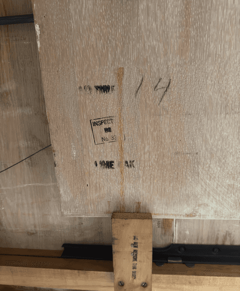 Seller Table with hide away leaf 51x34x29 - Metzger Property Services, LLC