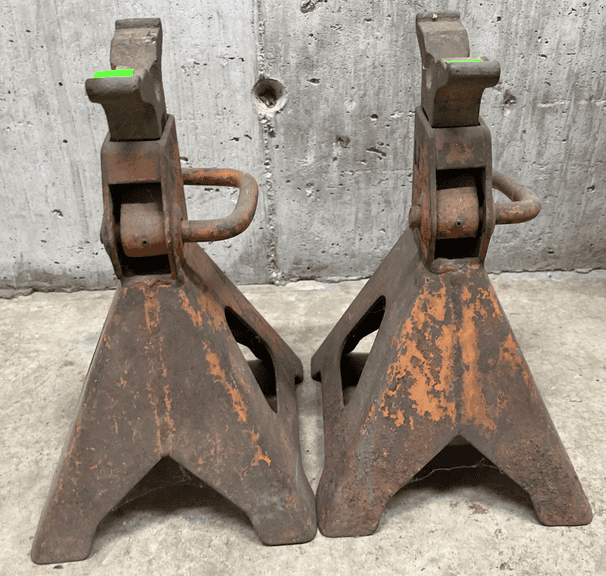 2 Jack stands - Metzger Property Services, LLC
