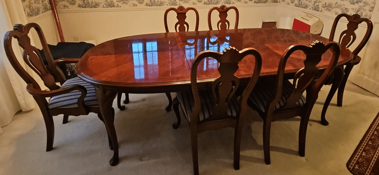 Henry Link Oval Cherry Dining Table made of solid wood and veneers with 2-15” Leaves, Top of ...