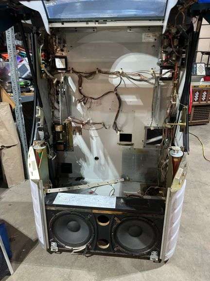 Rowe AMi jukebox (missing internal parts, no key) - Metzger Property ...