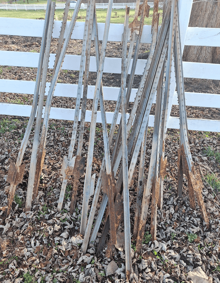 (15) Assortment fence posts approximately 6ft - Metzger Property ...