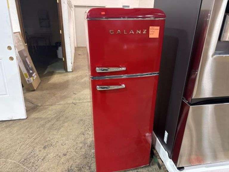 Galanz 7.6 cu. ft. Refrigerator Retro Dual Door True Freezer in Red ...