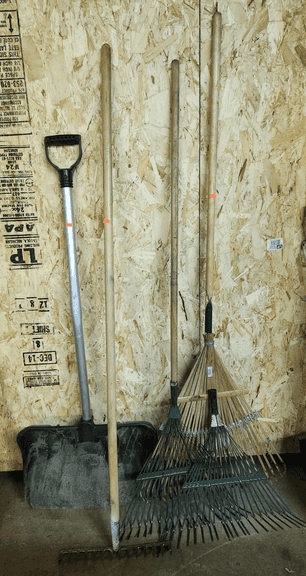 (2) Fan rakes, fan rake head, steel rake and snow shovel - Metzger ...