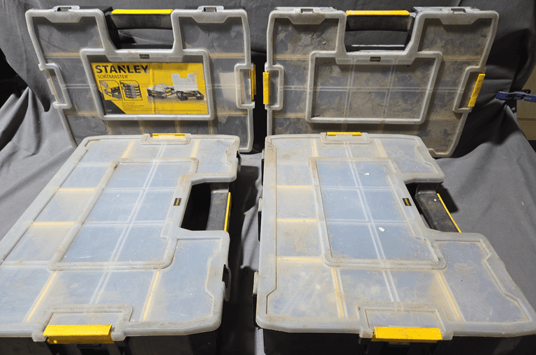 4 Stanley Storage Containers with Screw and Nail Assortment - Metzger ...