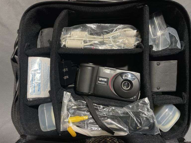 Tiffen Camera Bag w/ Epson Photo PC 700 Camera & Accessories - Metzger ...