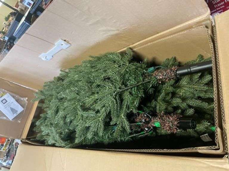 Home Accents Holiday 7.5 Ft. Pre-Lit LED Jackson Noble Artificial ...
