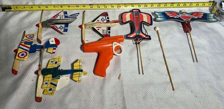 Marx Toys USA Prop Shots Pull String Plane Launcher, 4- planes; Vintage ...