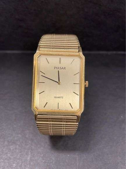 Pulsar Quartz Gold Toned Men’s Watch with Band - Metzger Property ...