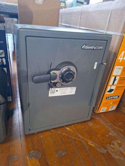 Sentry safe with keys and combination 17x19x24" - Metzger Property ...