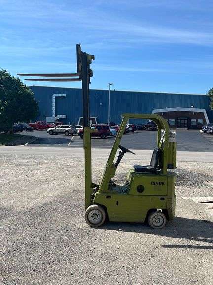 Clark Fork Lift, LPGas Duel Fuel, 2500 LBS Capacity, Runs and Operates ...
