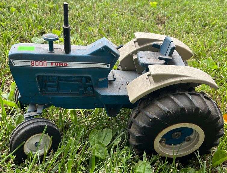 Ford 8000 tractor, missing steering wheel, 1/12 scale - PICK UP AT ...
