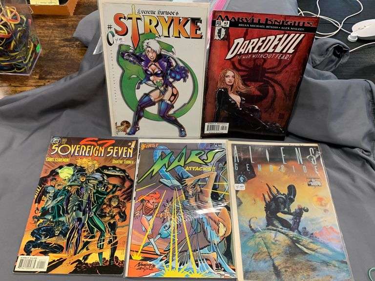 5 Comics: London Night Stryke No. 0, Marvel Nights Daredevil No. 63, DC ...