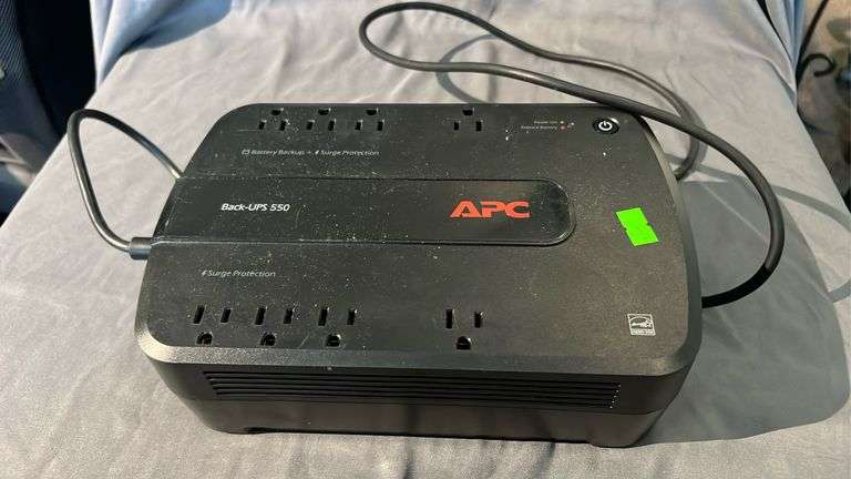 Back-Ups 550 APC Battery Backup + Surge Protection 10.75”x3.75”x7 ...