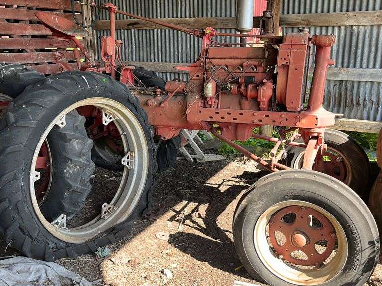 IH HV Farmall Hi Crop tractor and parts - Metzger Property Services, LLC