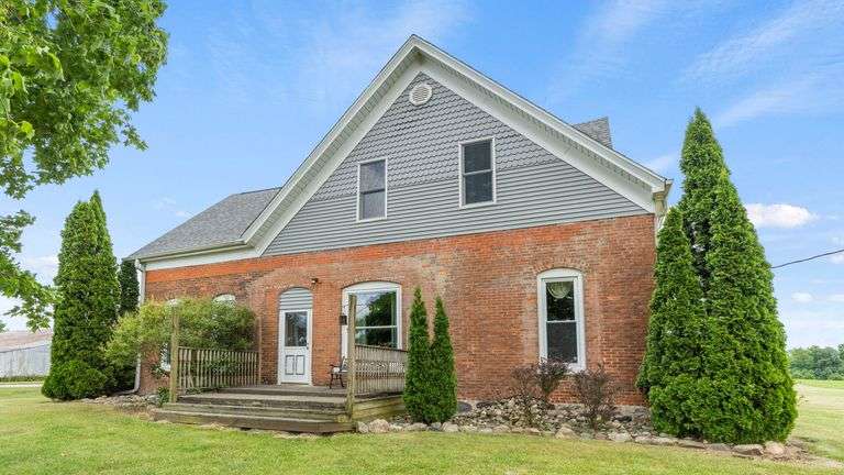 COUNTRY HOMESTEAD WITH OVER 18+/- ACRES, RIVER FRONTAGE, POND ...