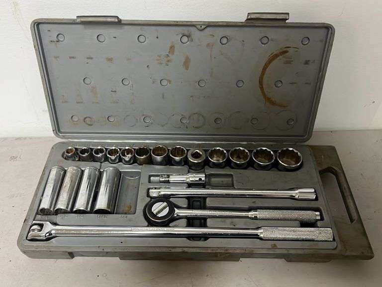 John Deere 1/2”Drive Socket Set in Case, SAE, missing one Socket - Metzger Property Services, LLC