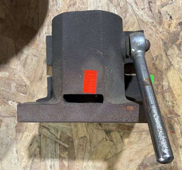 Horizontal/vertical Angle Collet Fixture - Metzger Property Services, LLC